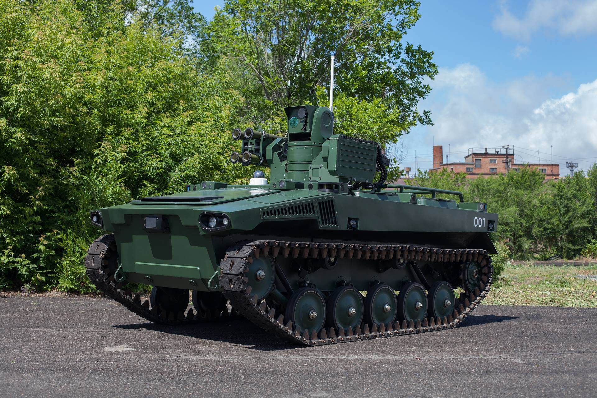 Robot militari, quali sono, cosa possono fare, robot russi - AI4Business