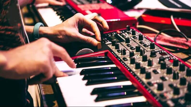 Music AI Incubator YouTube e Universal Music Group - AI4Business